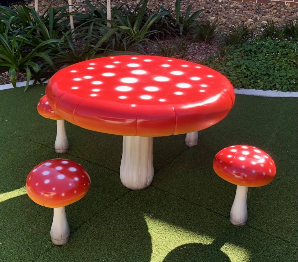 Toadstool Table Set – Jungle Play
